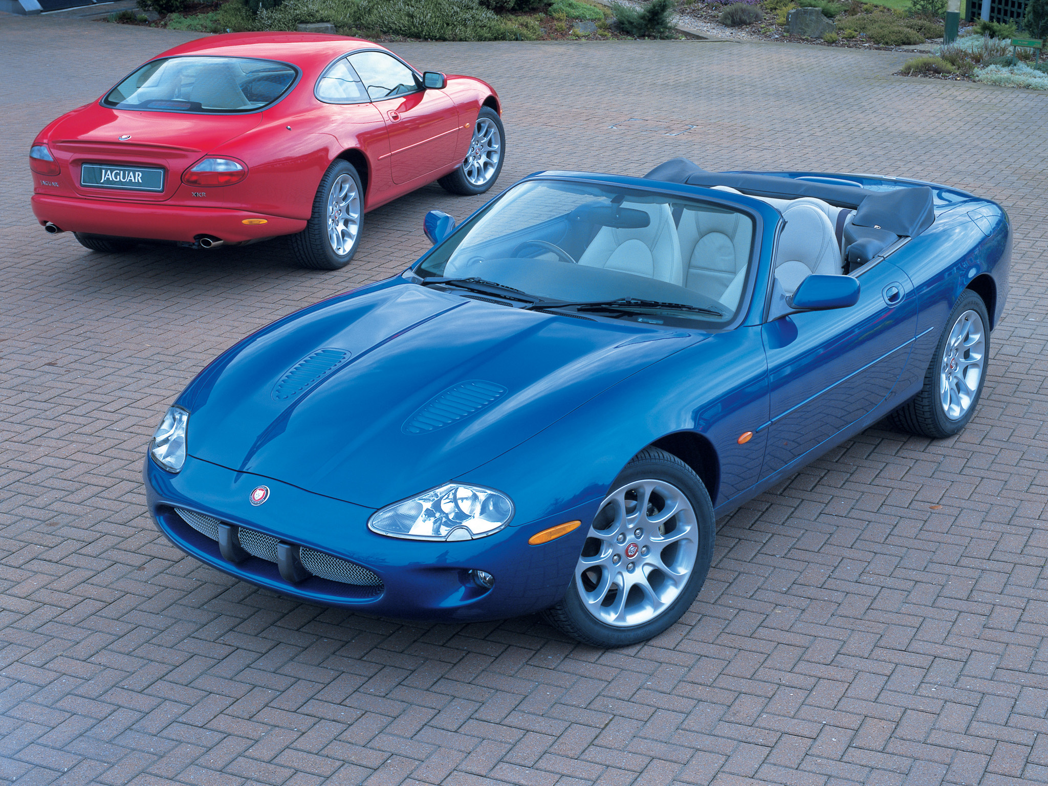 Jaguar XK8 & XKR (X100) buying guide, history and review - Octane Magazine