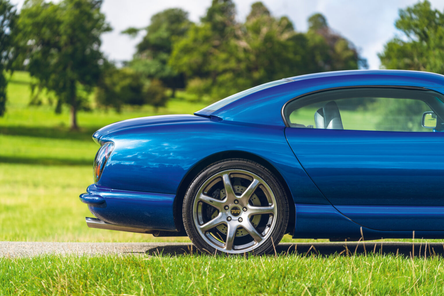 TVR Cerbera 4.5 Red Rose Lightweight – Blackpool Shock - Octane Magazine